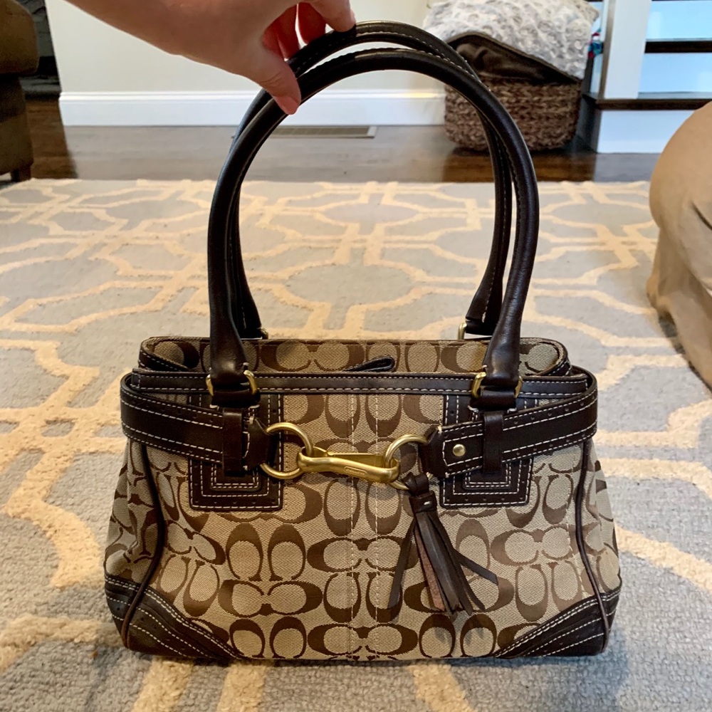 Coach Tassel Shoulder Bag In Signature Print - Gem